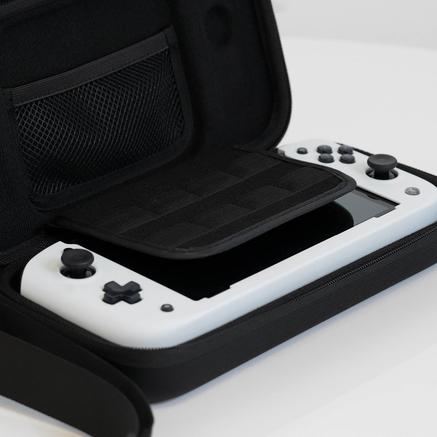 Nitro Deck Carry Case with Shoulder Strap